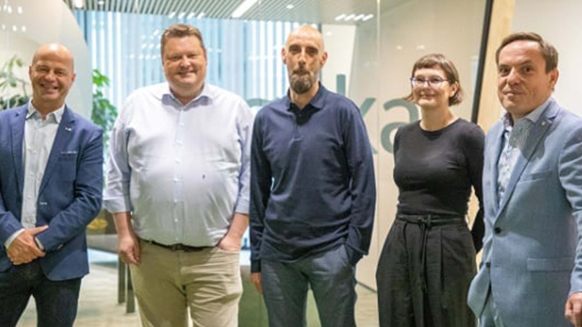 Cegeka versterkt public cloud capaciteiten door krachtenbundeling met ...